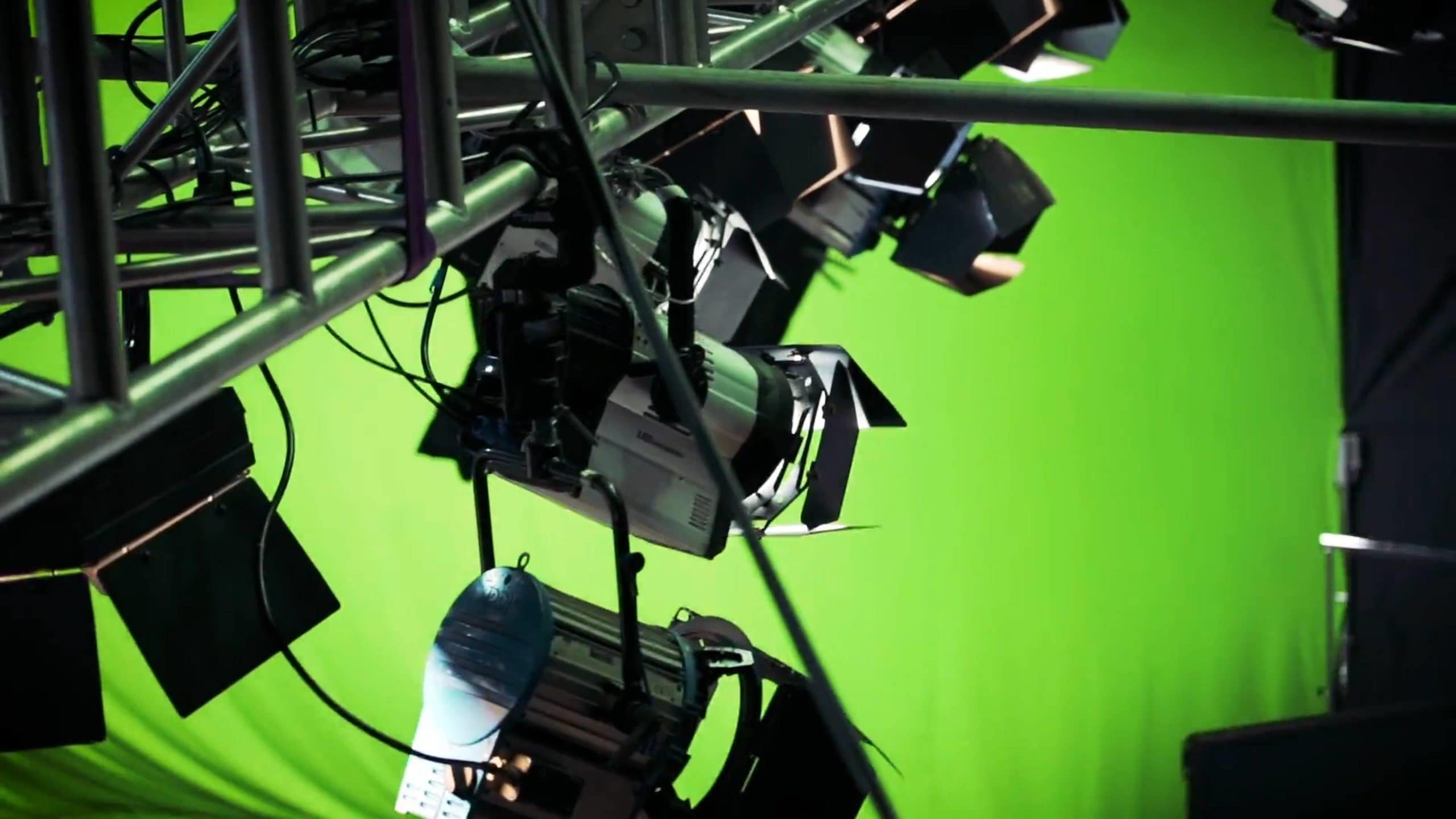 Equipos de Iluminación para producciones audiovisuales - Mayaipa